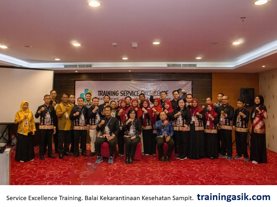 Pelayanan Prima Kalteng: Pentingnya Pelatihan Service Excellence bagi ...